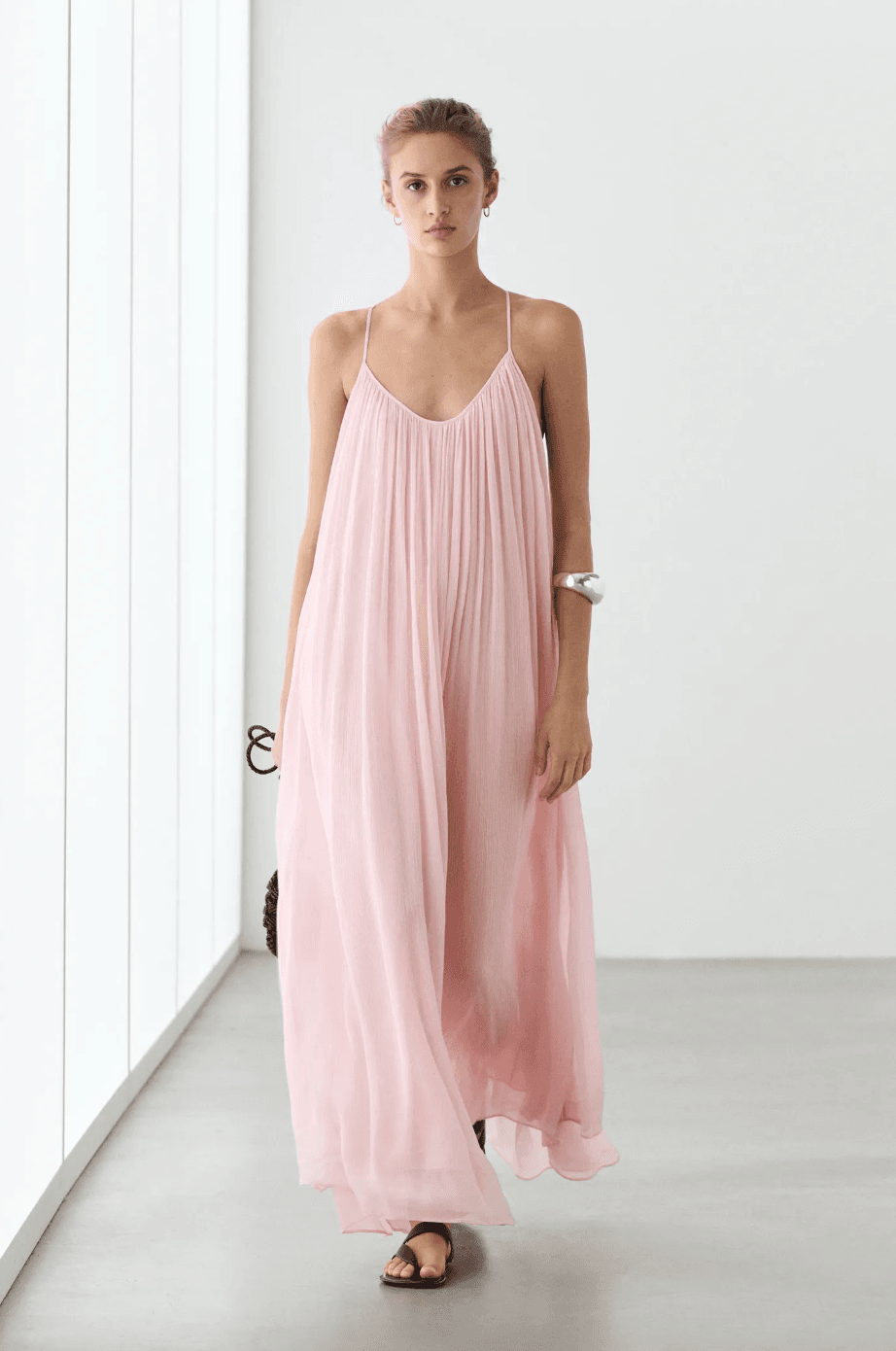 Estos vestidos largos son el dress code no oficial del verano