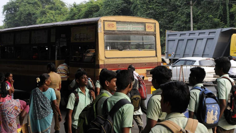 Good news for Tamil Nadu students! Travel free on TN govt buses without ...