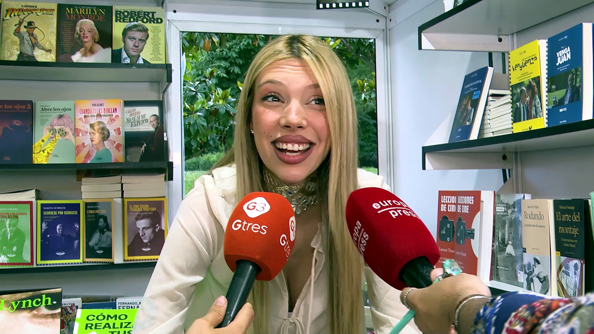 Alejandra Rubio: "Cuando mi madre leyó el libro flipó. Pero yo flipé ...