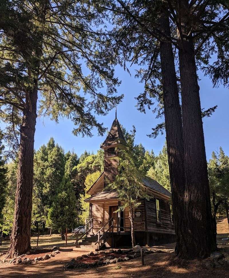 9 abandoned Oregon ghost towns you can still walk through without ...