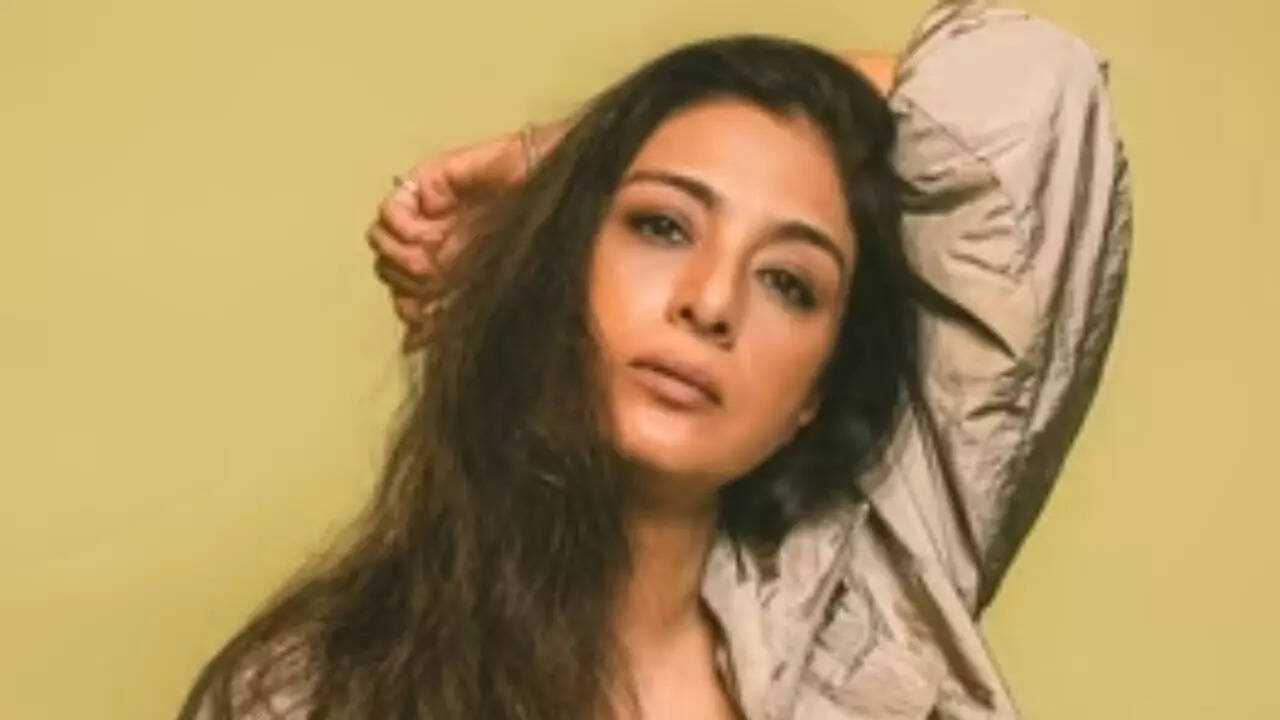Tabu on working with Karisma Kapoor, revealed what Babita called them ...