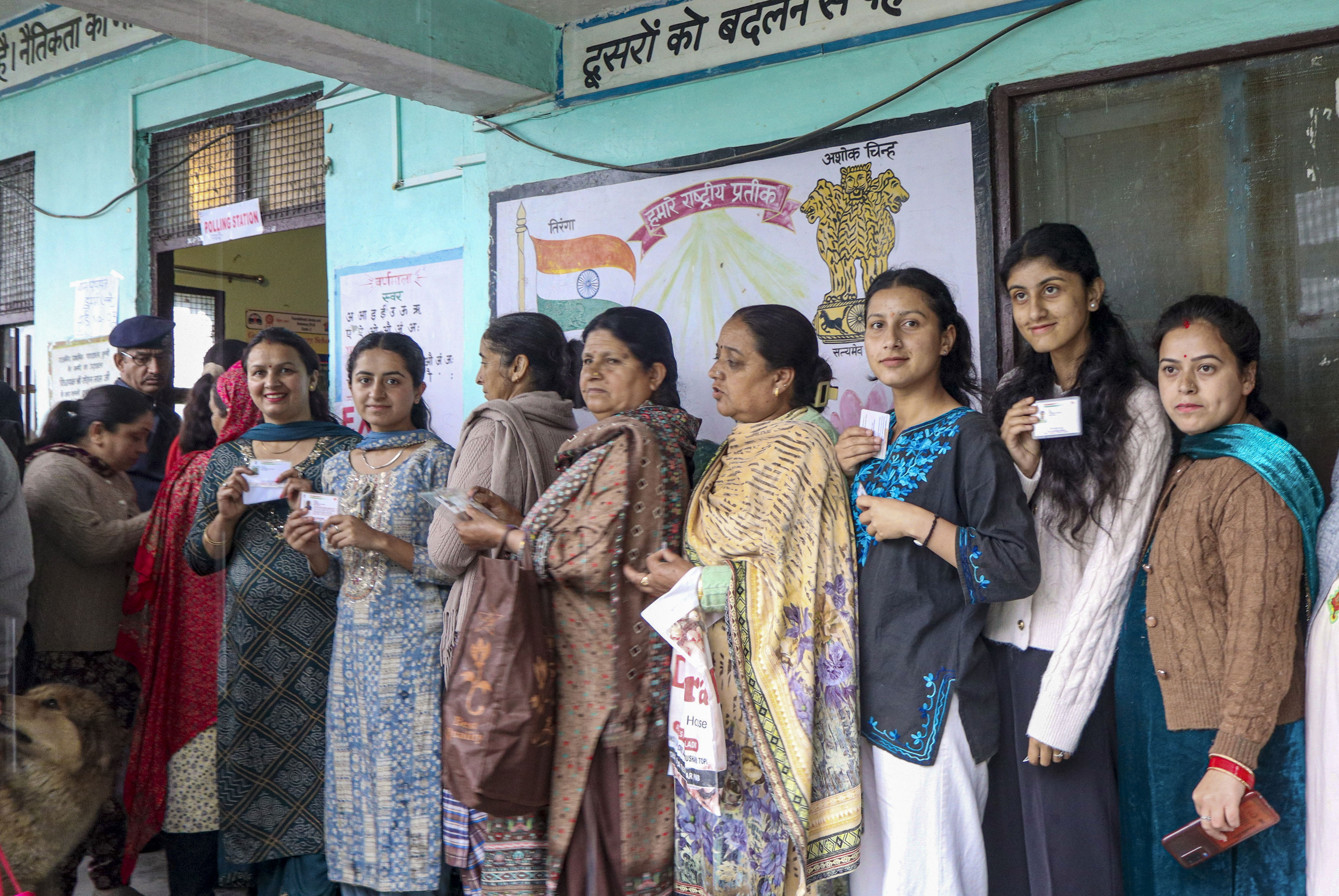 Himachal panchayat elections: Rain fails to dampen voter enthusiasm ...