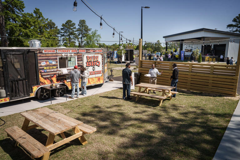 10 Fayetteville food trucks locals say you must try — and what to order