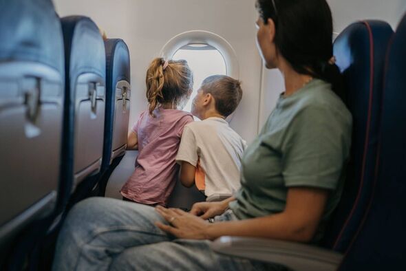 Couple refuse to swap seats with eight-year-old on flight and her dad ...