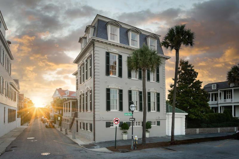 Auctioned downtown Charleston house returns to the market at $14M ...