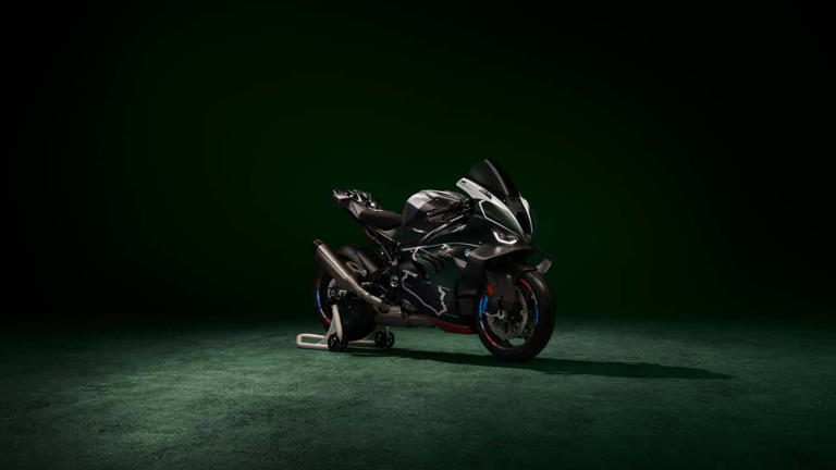 BMW's new limited edition superbike celebrates the world’s greatest ...