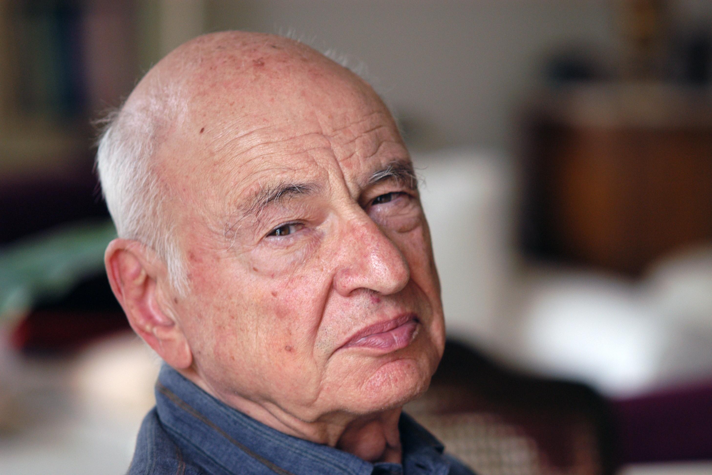 Mort d'Edgar Morin : la gauche au chevet du théoricien de la complexité