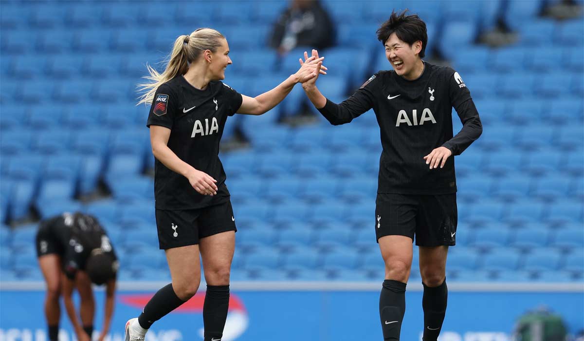 Dame Judi Dench takes on Spurs in Academy row