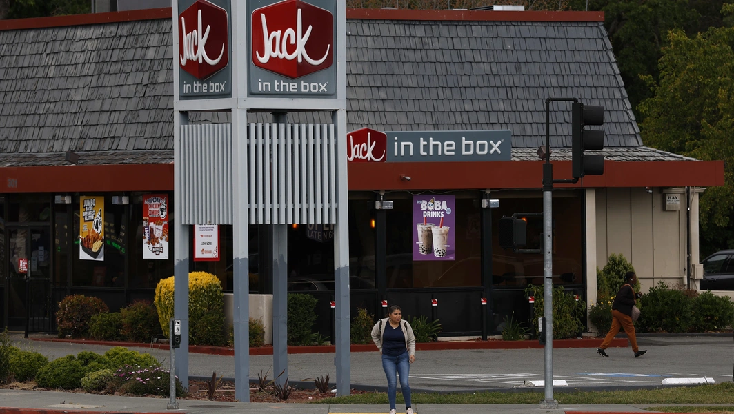 Red Robin to sell 30 restaurants in $23.5M debt-cut move