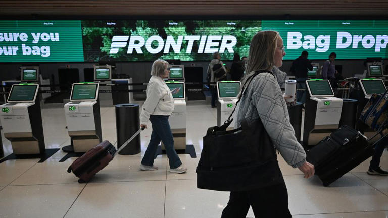 Will Frontier learn from Spirit’s mistakes? Budget airlines face tough ...