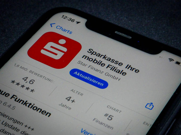 Sparkassen-Kunden müssen neue App installieren – Kartenzahlung sonst ...