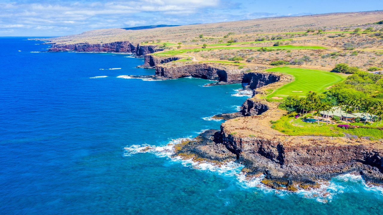 Hawaii’s smallest island has no traffic lights, one small town, and ...
