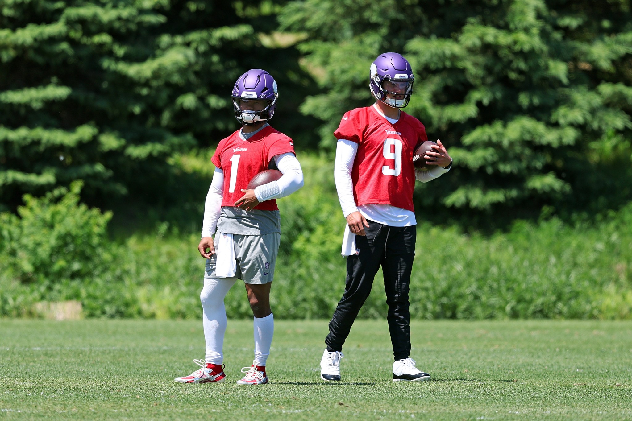 Vikings quarterback battle showing clear winner so far
