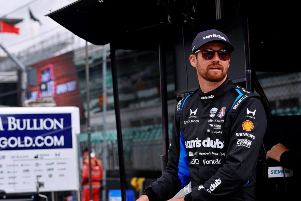 “We have to balance work and life”: IndyCar drivers oppose packed ...