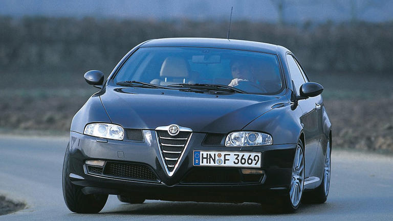 Busso gegen Wankel: Alfa Romeo GT V6 trifft Mazda RX-8
