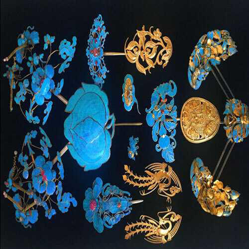 Diancui: The ancient art of kingfisher feather jewelry and imperial ...