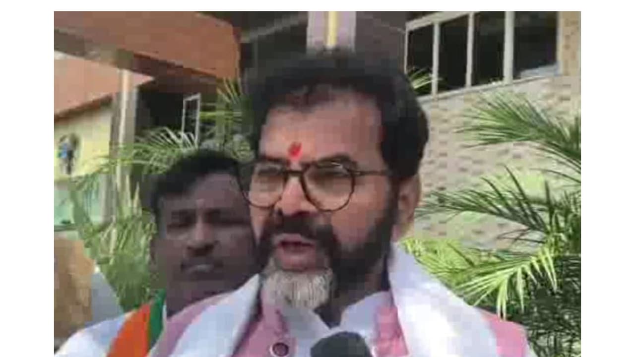 BJP leader attacks 'corrupt' Congress govt in Karnataka post CM's exit