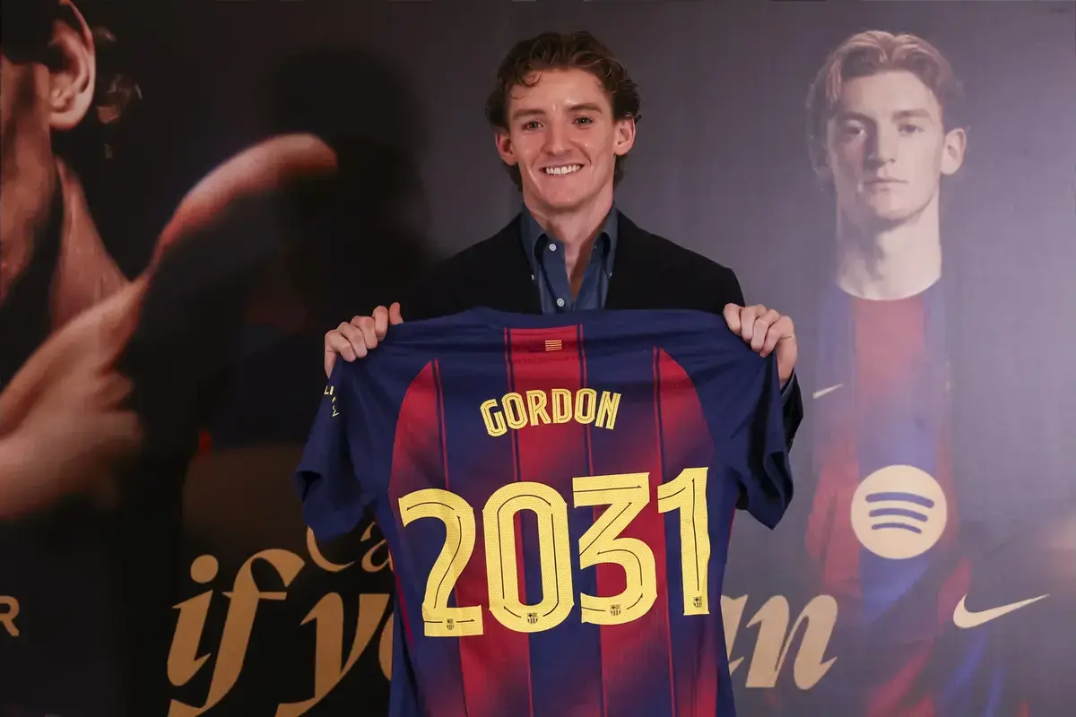 Anthony Gordon explains he had no interest in Liverpool or Bayern ...