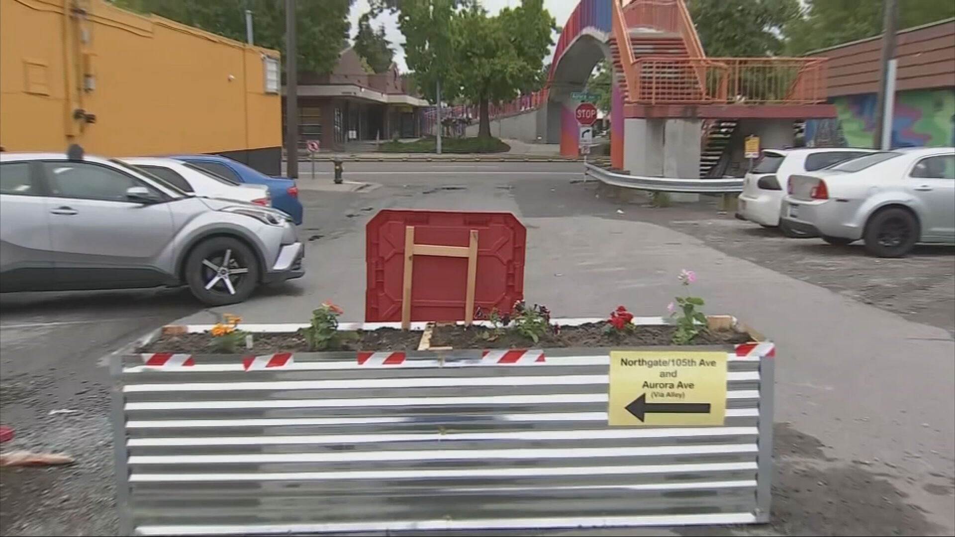 City of Seattle removes homemade anti-gun roadblocks along Aurora Avenue