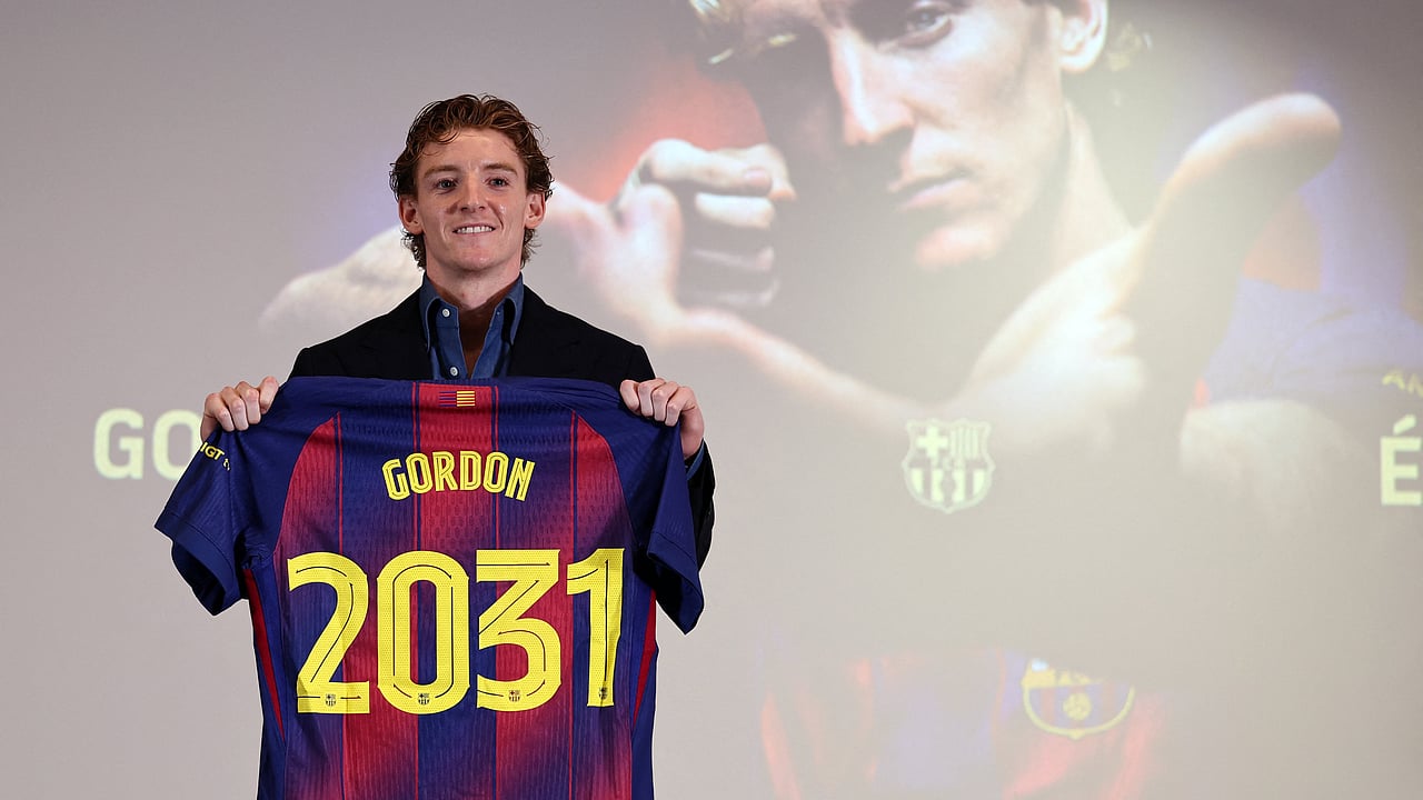 Barcelona sign winger Anthony Gordon from Newcastle
