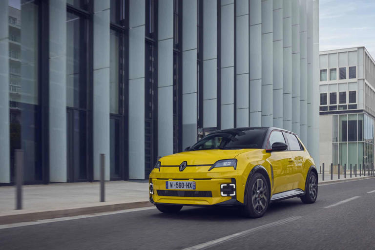 Renault 5 vs Nissan Micra – Διαφορές στα… σημεία