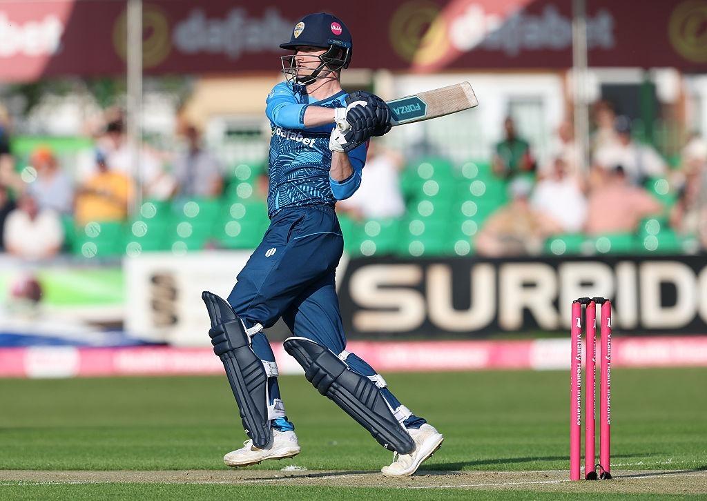 Donald inspires Derbyshire Falcons to win over Notts Outlaws