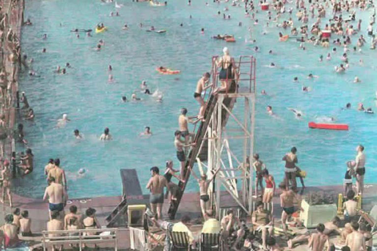 The lost open-air pools people in Greater Manchester once had on their ...