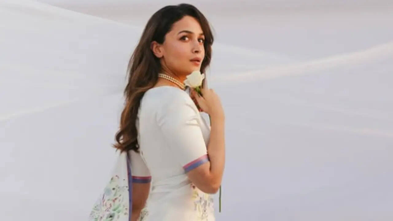 Alia Bhatt to play an 'alpha' killer in YRF spy universe; Shiv Rawail's ...