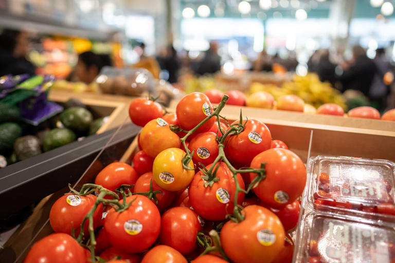 Did Trump take tomato? Here's what's behind the latest grocery price ...