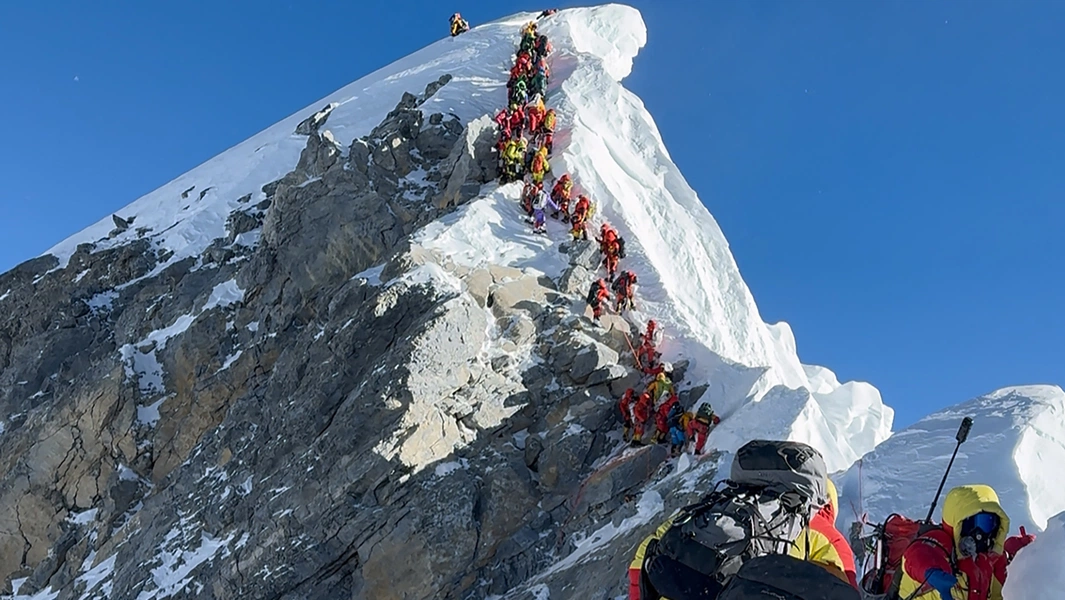 Experts release new Everest safety guidance for 2026 climbs