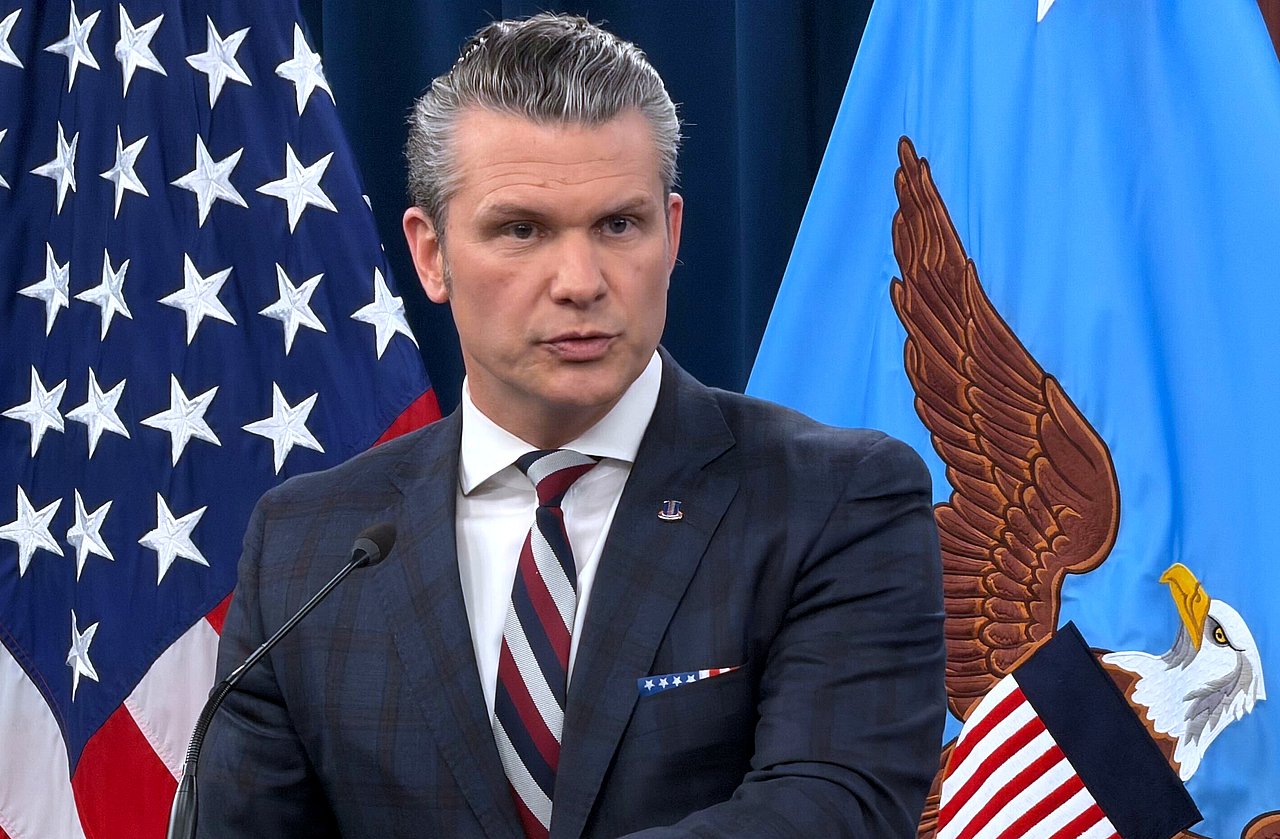 Pentagon chief says US seeks 'stable equilibrium' with China despite ...