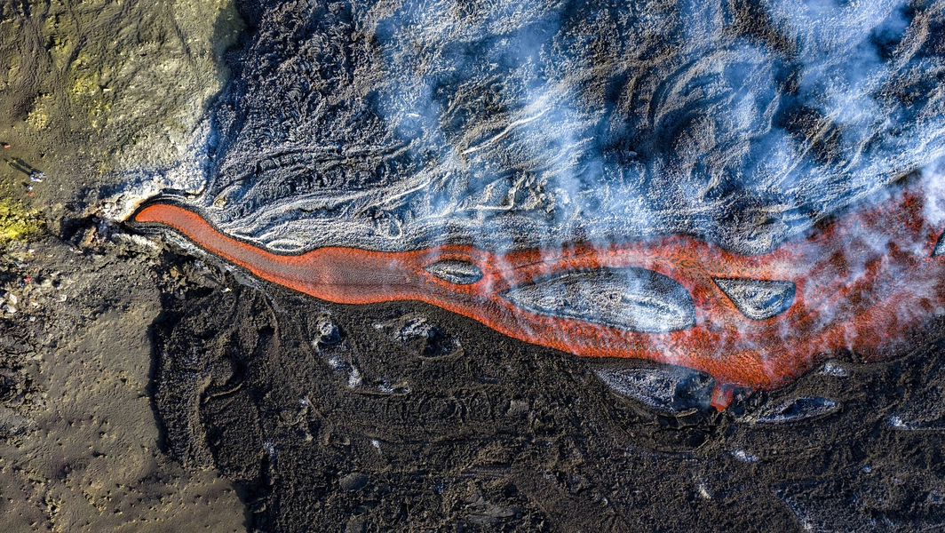 Volcano secrets from deep within Earth