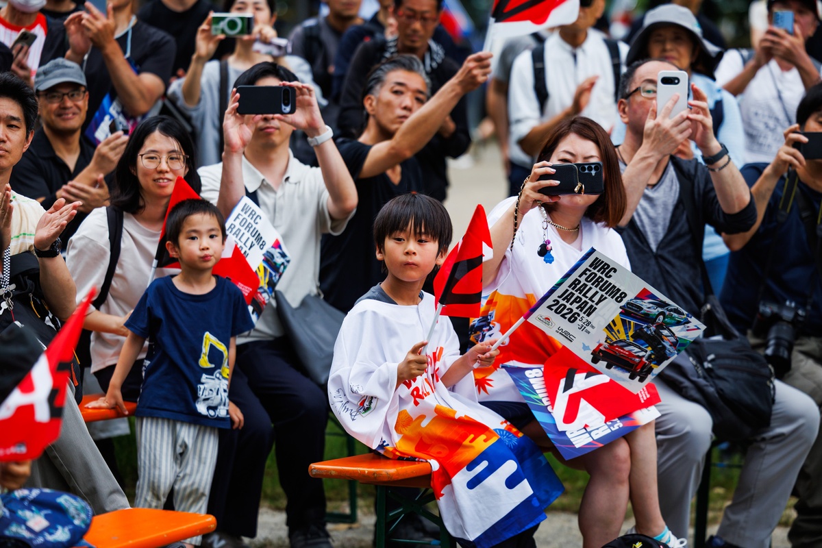 WRC Rally Japan: Solberg heaps pressure on leader Evans, as Ogier struggles