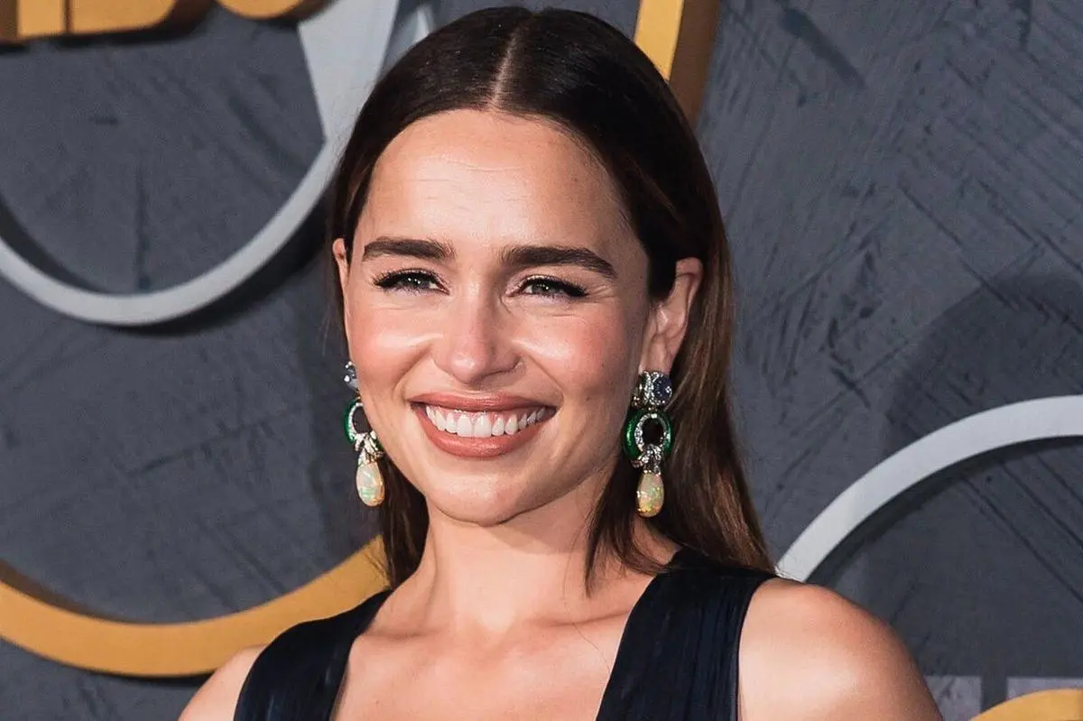 Emilia Clarke desmiente el rumor de su salario en 'Game of Thrones ...