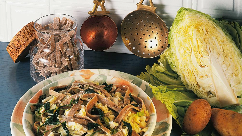 Cabbage pasta ideas for cozy nights