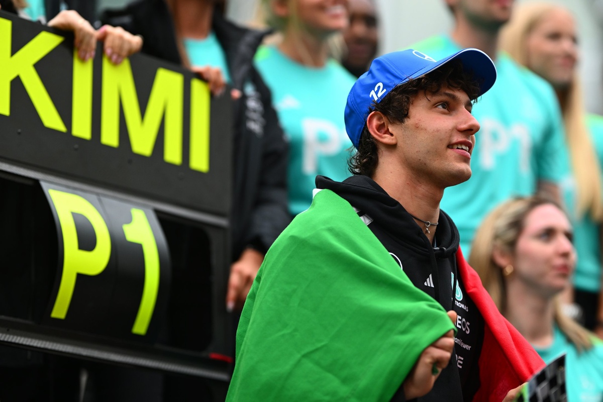 Raikkonen elogia al 'maduro' Antonelli: "Puede ganar el título"