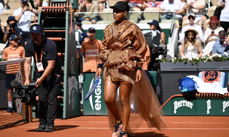Naomi Osaka arrives for French Open match in billowing dress in yet ...