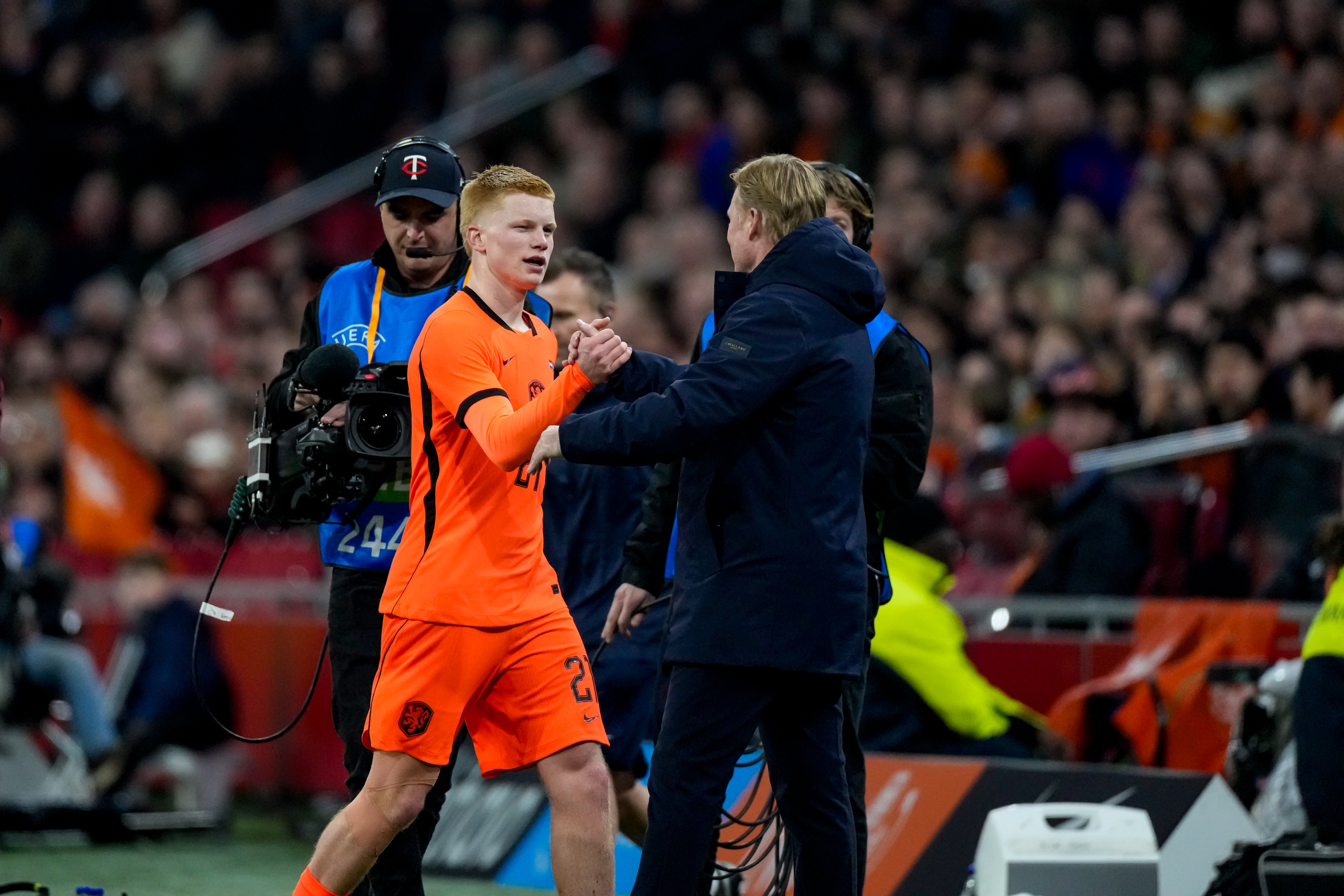 Koeman verklaart passeren Smit: 'Je moet een keuze maken'
