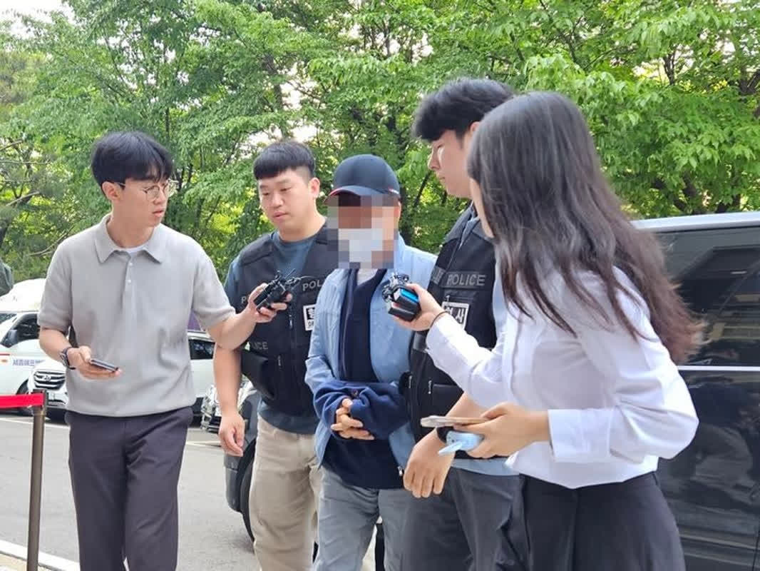 ‘LG전자 흉기난동’ 피의자 구속심사 출석