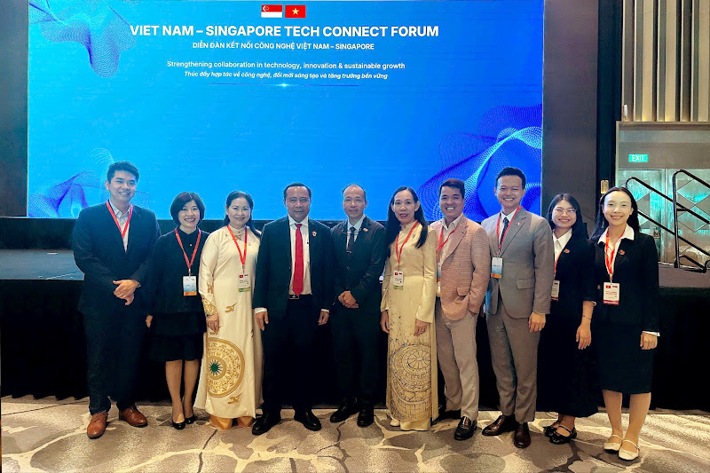 Trường đại học Văn Lang và Đại học Quốc gia Singapore (NUS) ký kết hợp tác
