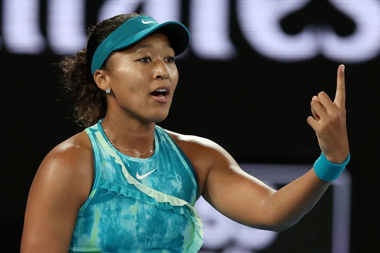 Naomi Osaka endelig klar til anden uge i Roland-Garros efter dramatisk sejr