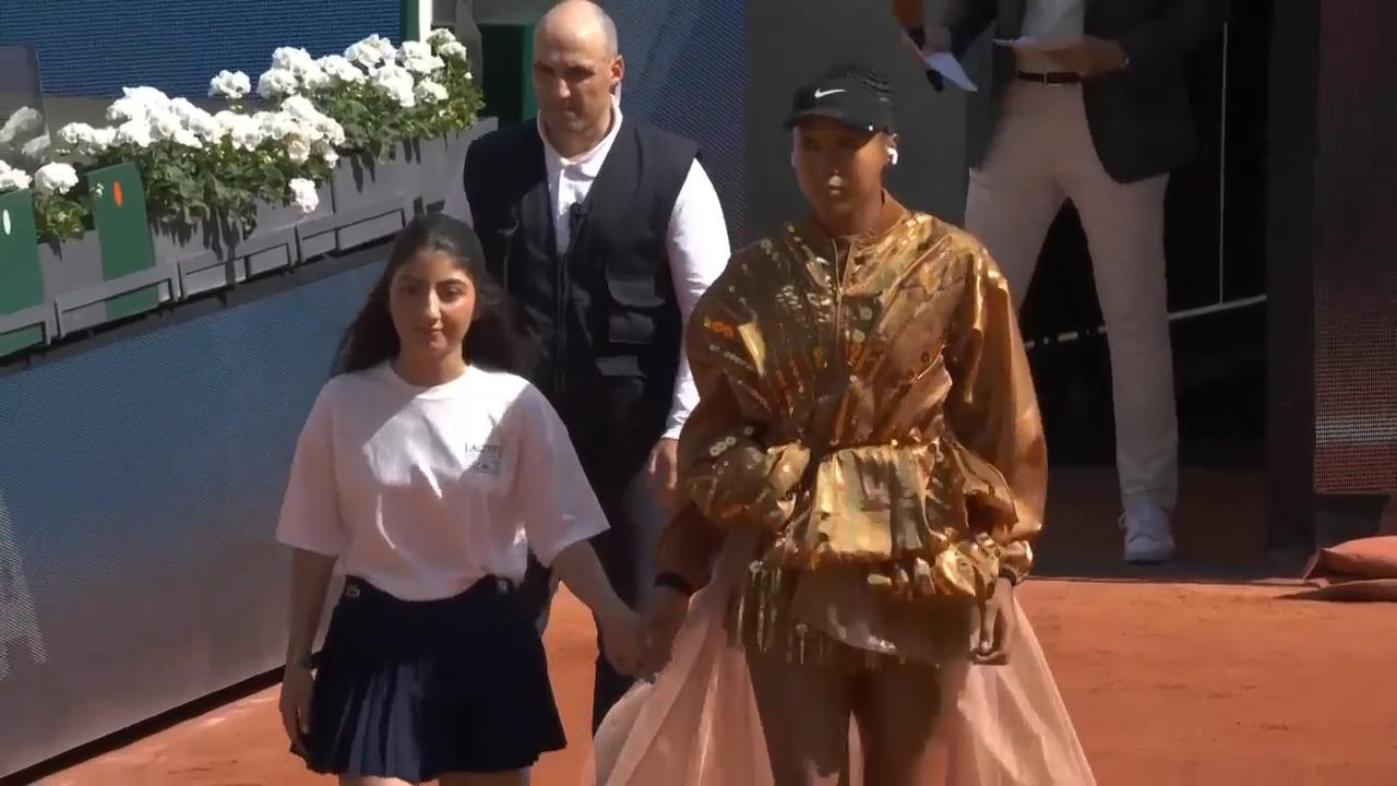 Moment: Golden Girl! Osaka dazzles once more in Paris with latest ...