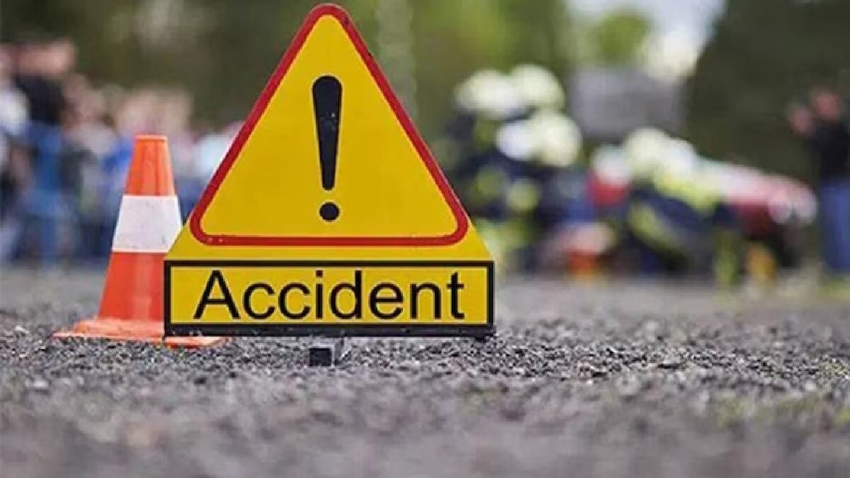 Six killed after tractor-trolley with 50 passengers overturns in Madhya ...