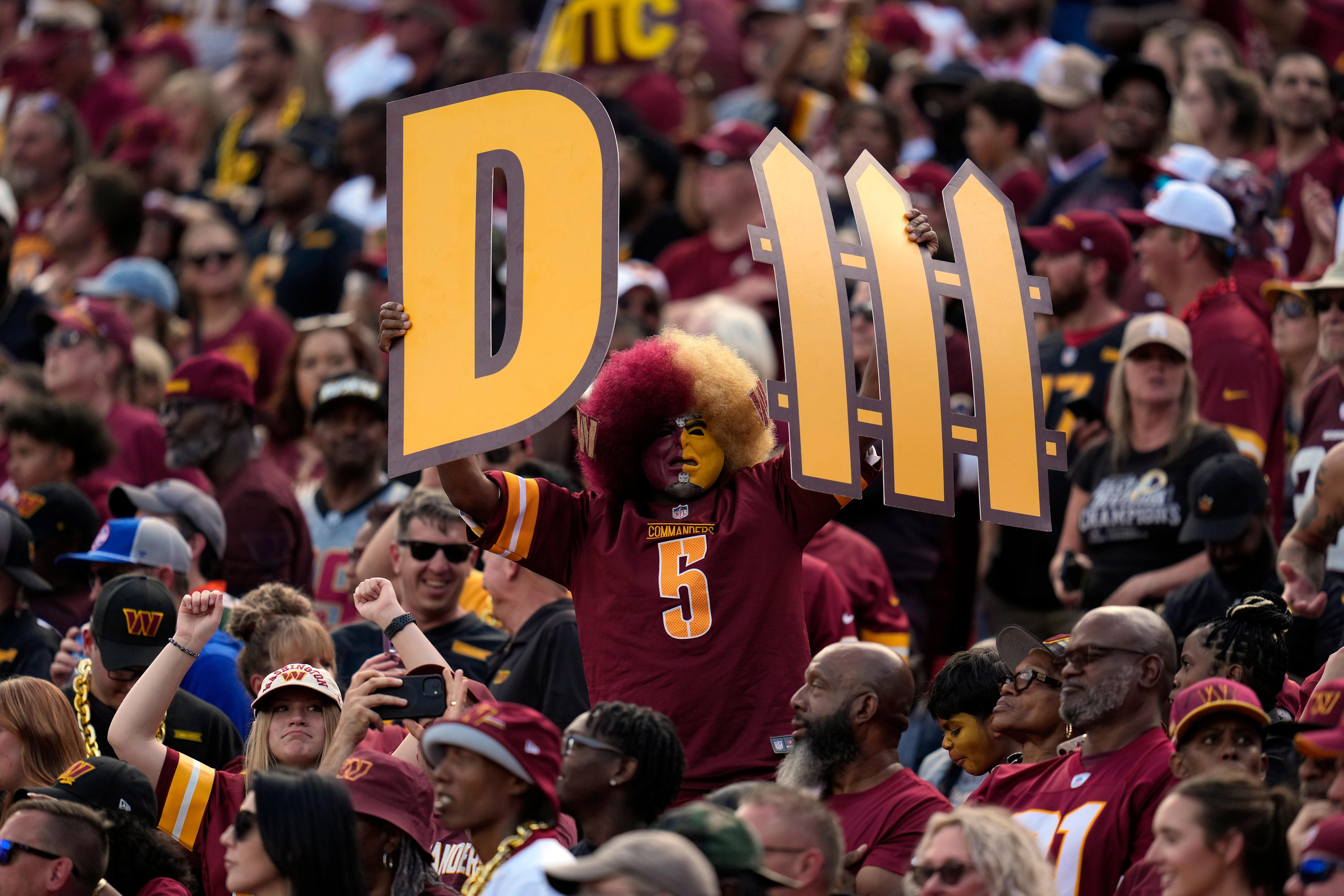 Eagles' NFC East rivals earn praise for major defensive overhaul