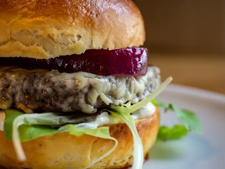 7 secret menu hacks that fast food employees actually use