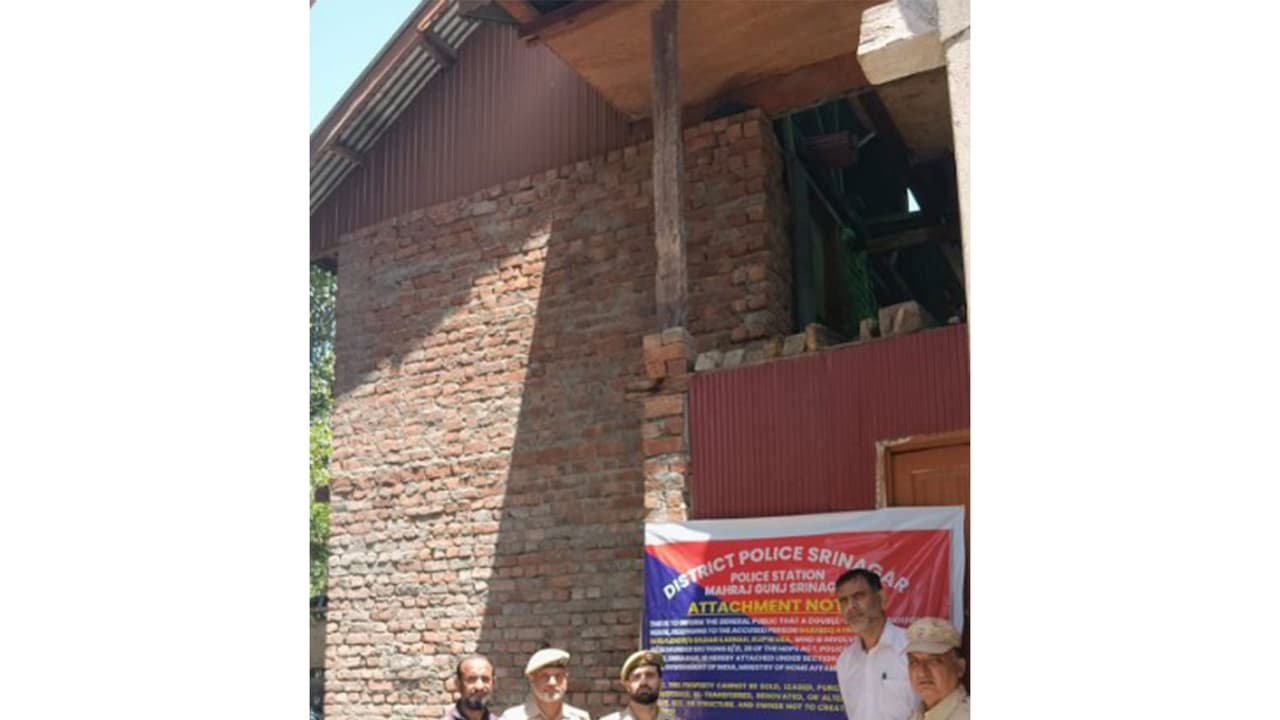 Srinagar police seize Rs 2 cr properties of drug peddlers under NDPS Act