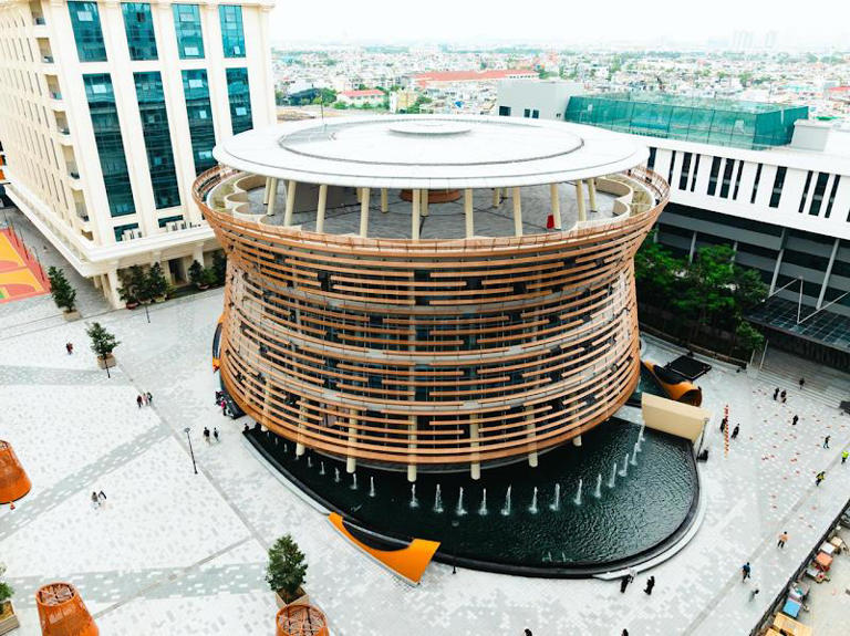 Trường đại học Văn Lang và Đại học Quốc gia Singapore (NUS) ký kết hợp tác