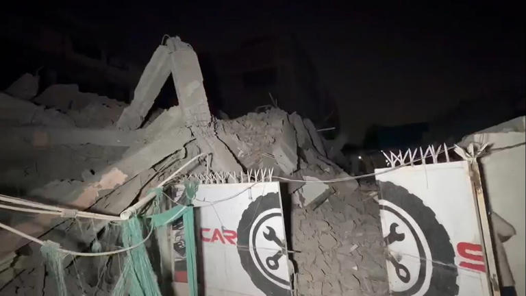 Five-storey building crashes down in South Delhi's Mehrauli, several ...