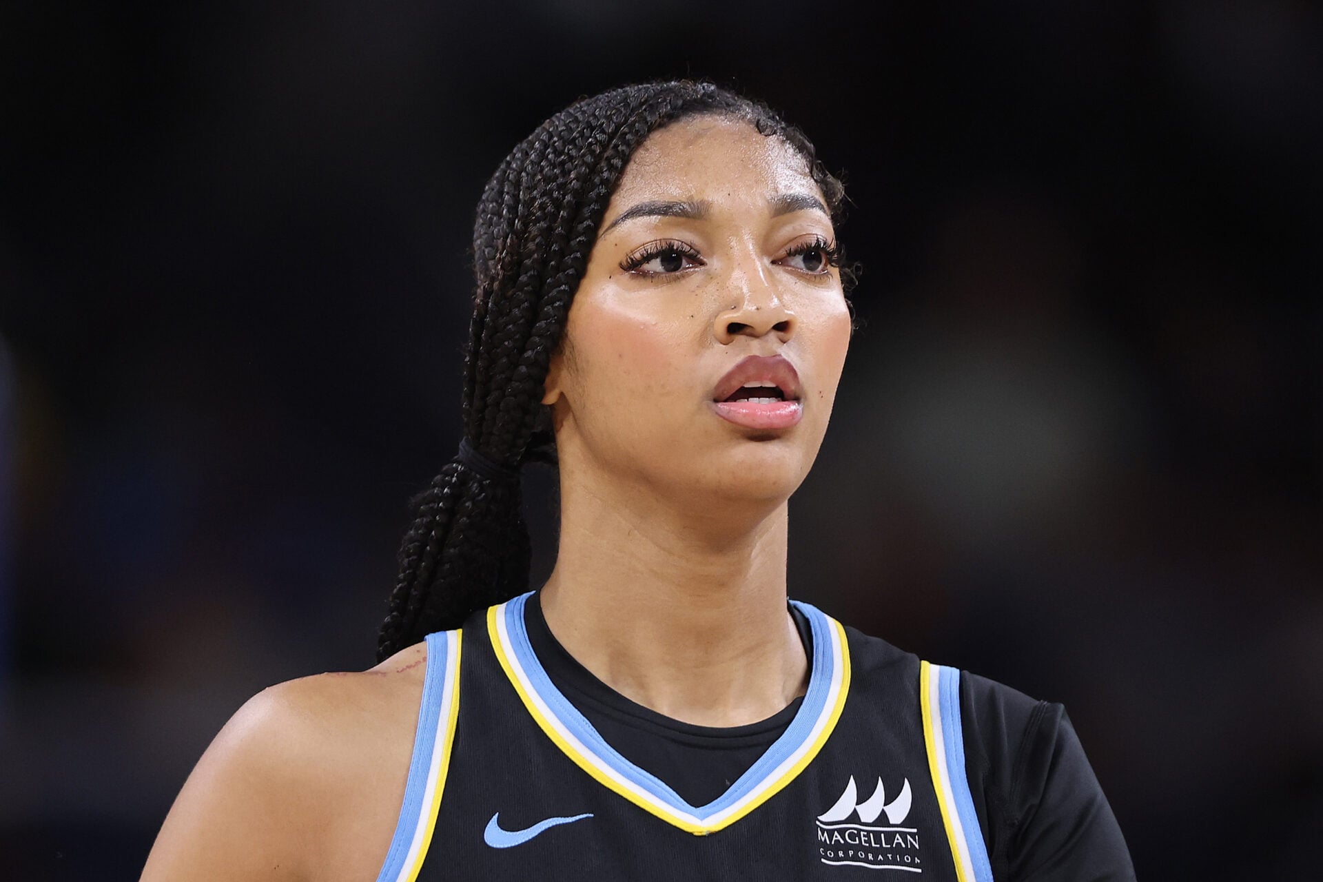 Angel Reese’s unimpressed midgame look sparks strong WNBA fan reactions