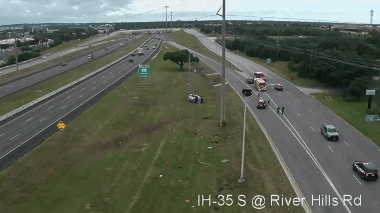 I-35 frontage road at Williams Drive reopens after rollover crash with ...
